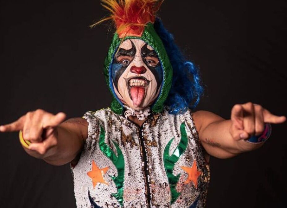 Psycho Clown celebra 21 años como luchador profesional