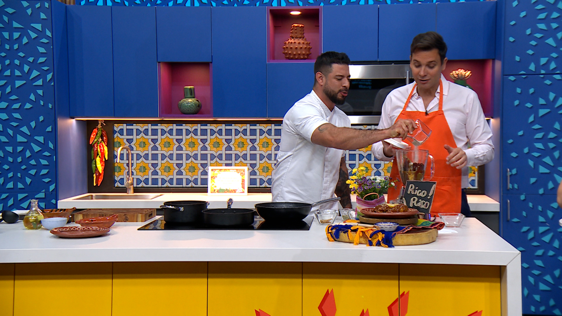 ¡Rahmar te enseña a preparar un exótico Mole de Guayaba!
