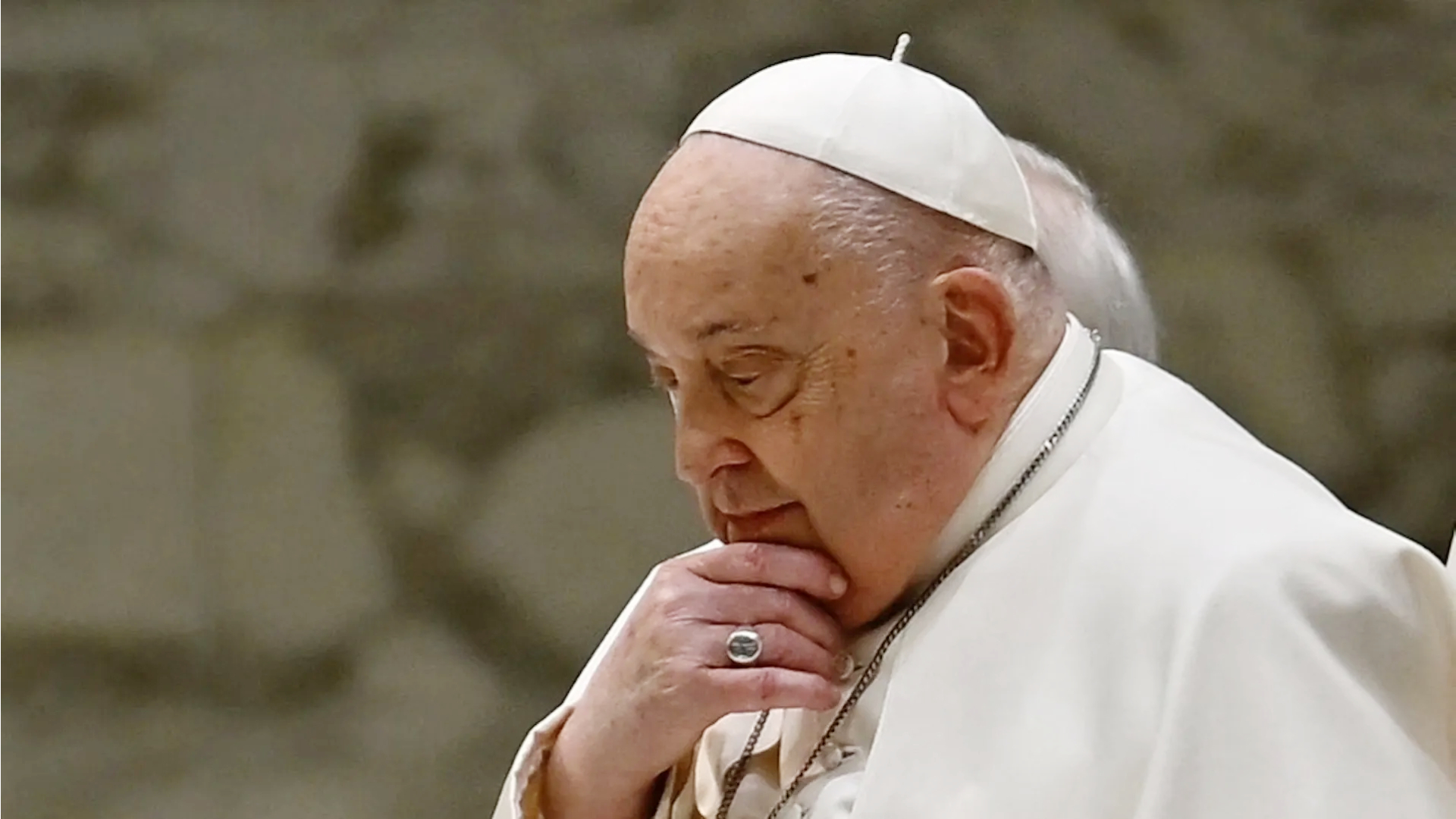 Papa Francisco en estado crítico tras crisis respiratoria; esto reveló ...