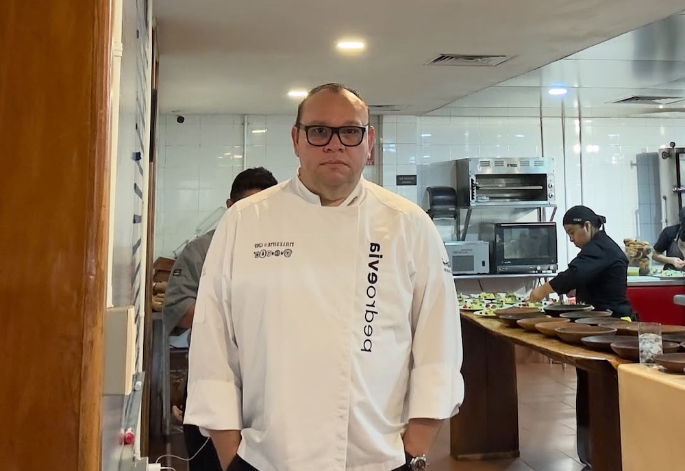 Kin Toh, en AZULIK, recibe al chef Pedro Evia