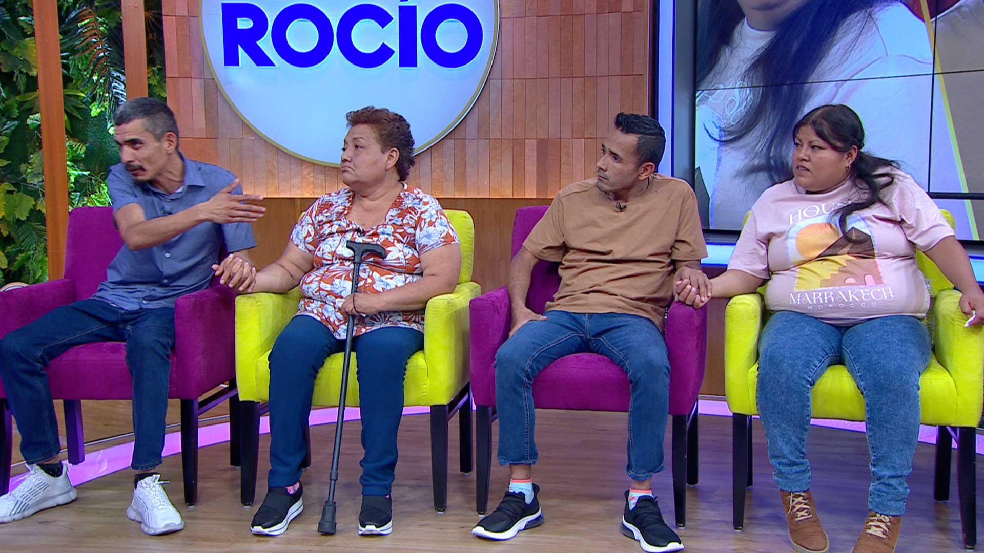 Nos mantiene y te quejas | Acércate a Rocío