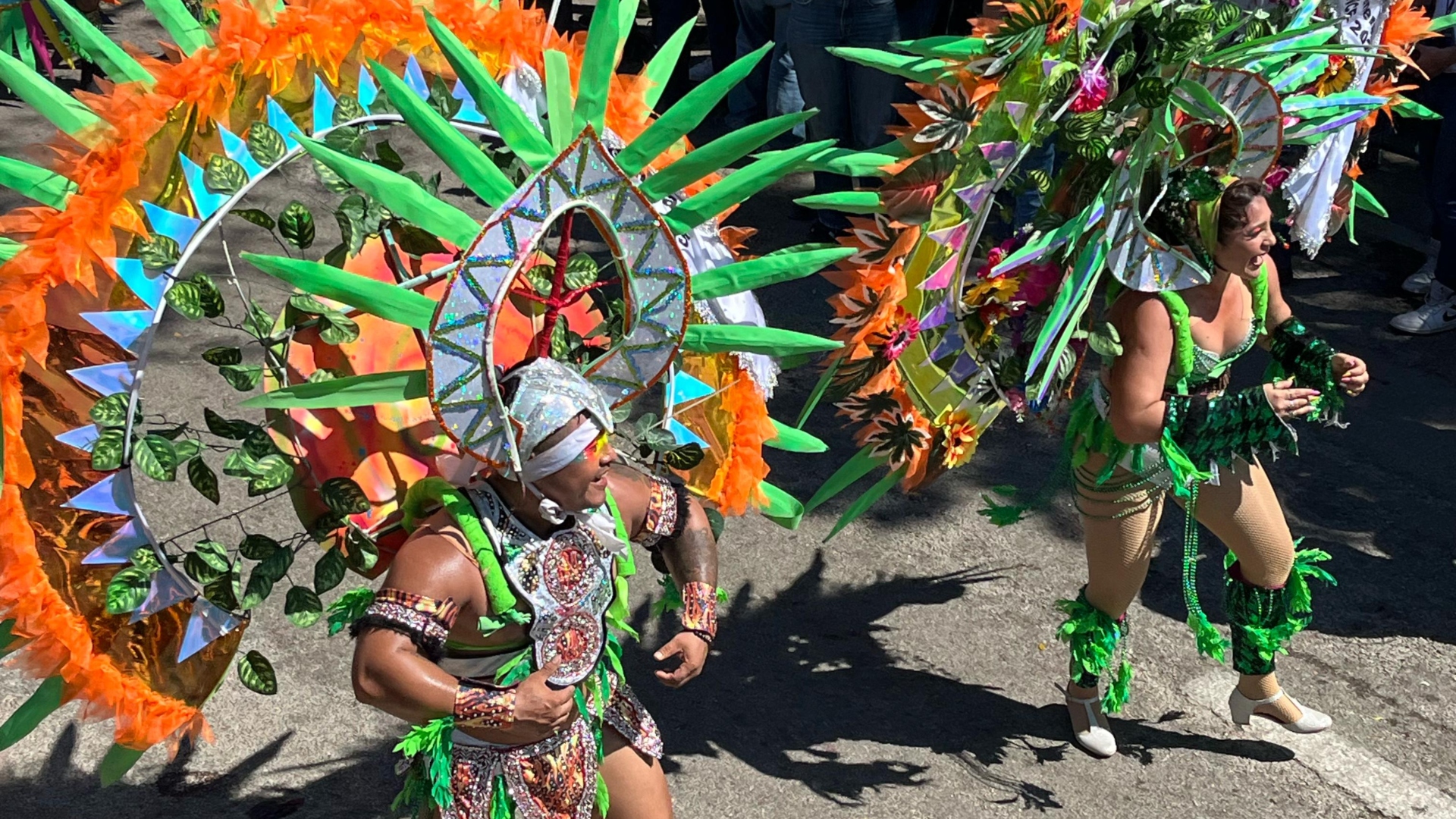 Carnaval de Mérida 2025: Así se vive el Desfile de Batalla de Flores ...