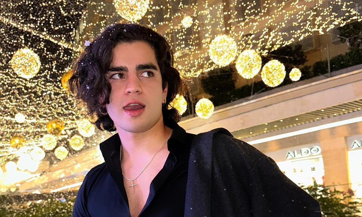 Aaron Mercury es intimidado en transmisión en vivo