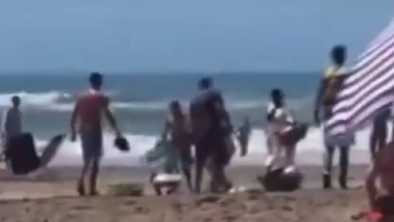 Vendedores de churros y licuados se pelean en playa de Villa Gesell ...