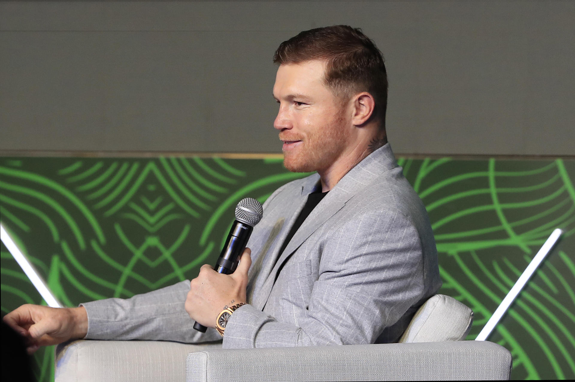 Canelo Álvarez revela el COSTOSO perfume que usa todos los días