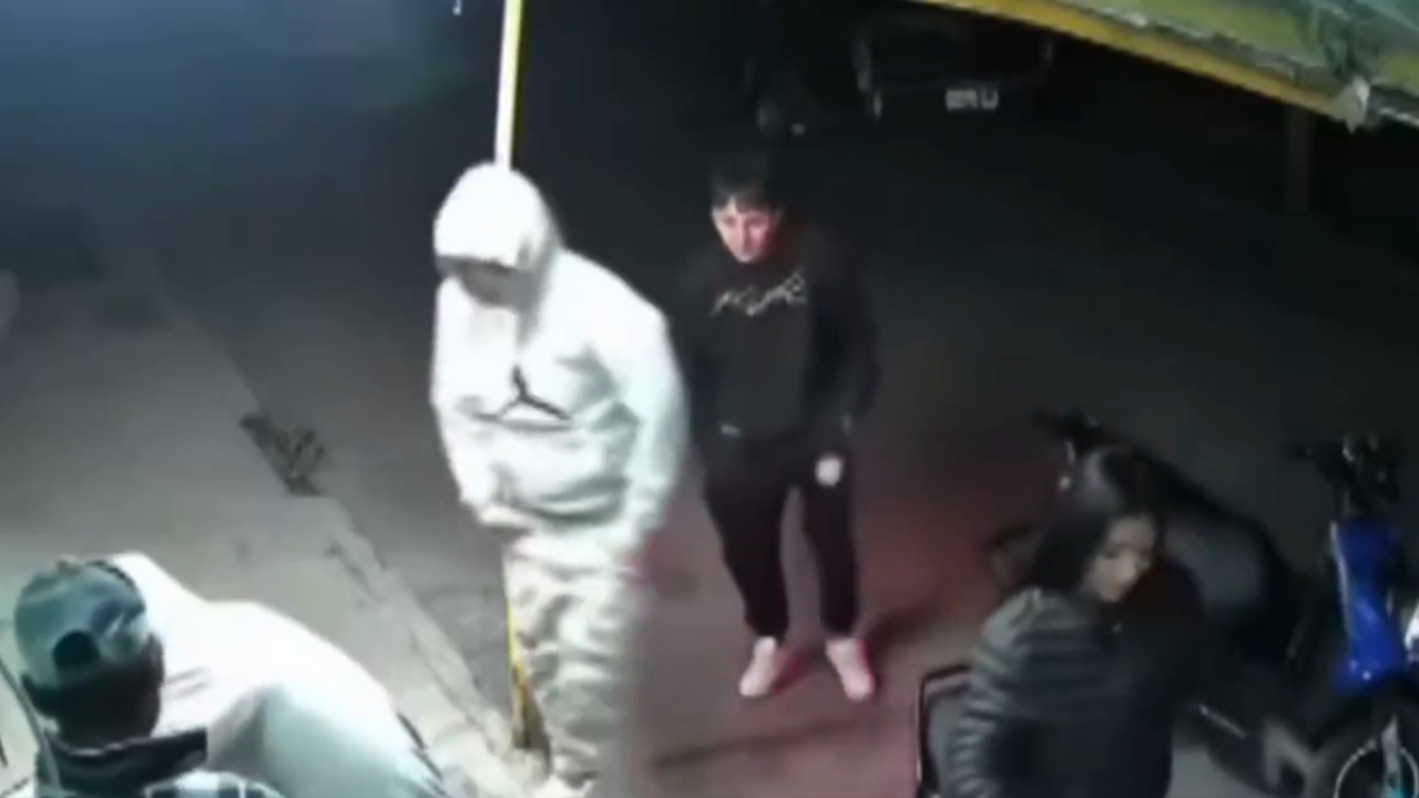 Asaltan a barrendero en Ecatepec, Estado de México; cámaras captan a ...