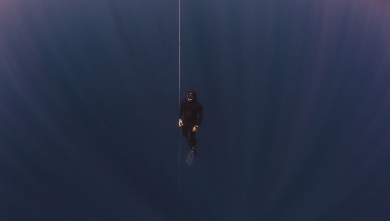Apnea, deporte que busca saber hasta qué profundidad en el agua puede ...