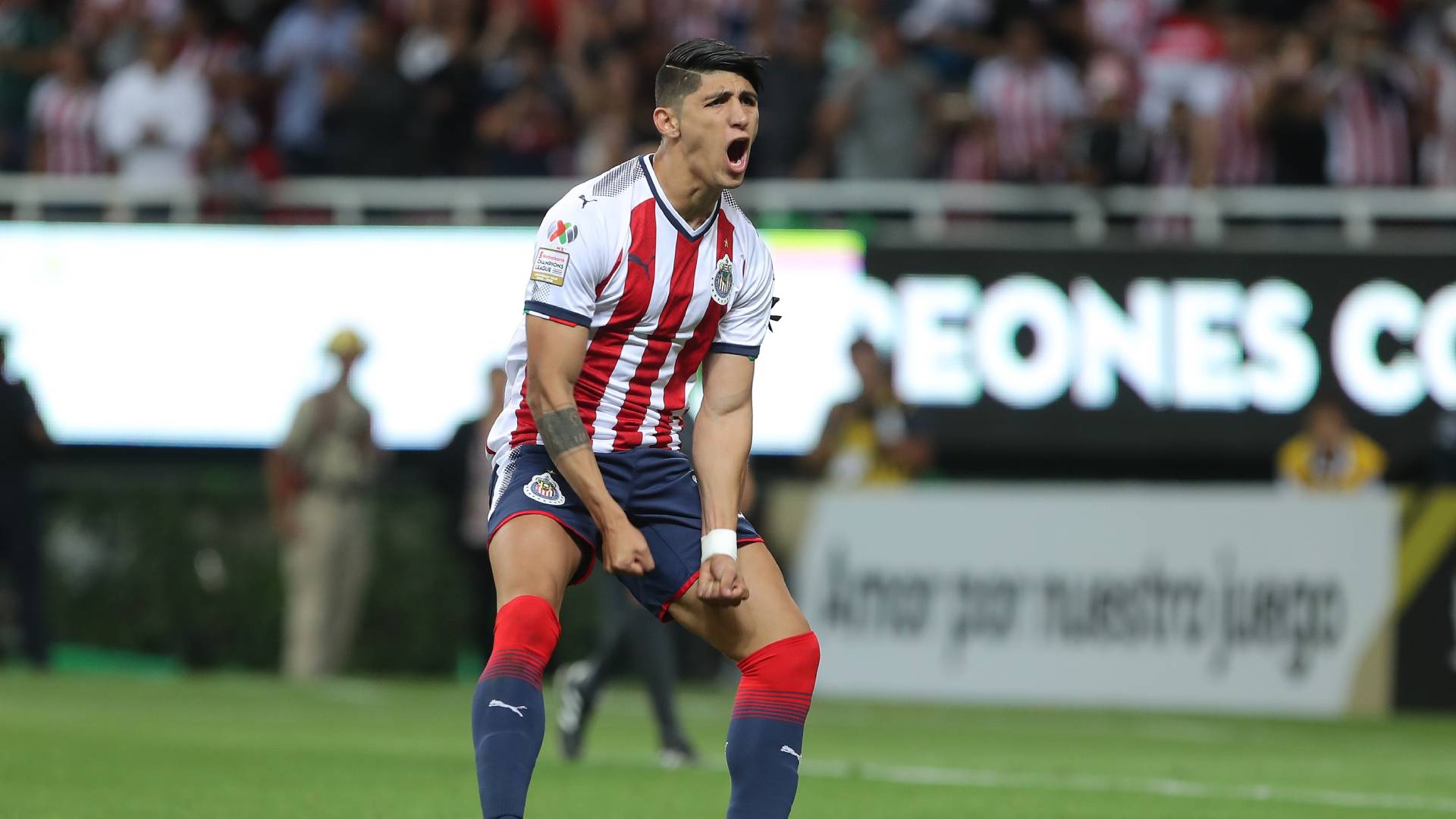 TV Azteca transmitirá Necaxa vs Chivas: debut de Alan Pulido y Luis Romo