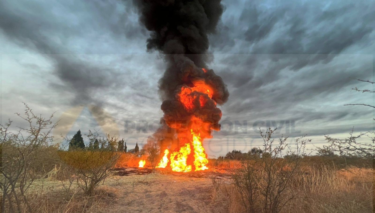 Incendio en ducto de Pemex en Corregidora, Querétaro moviliza a cuerpos ...