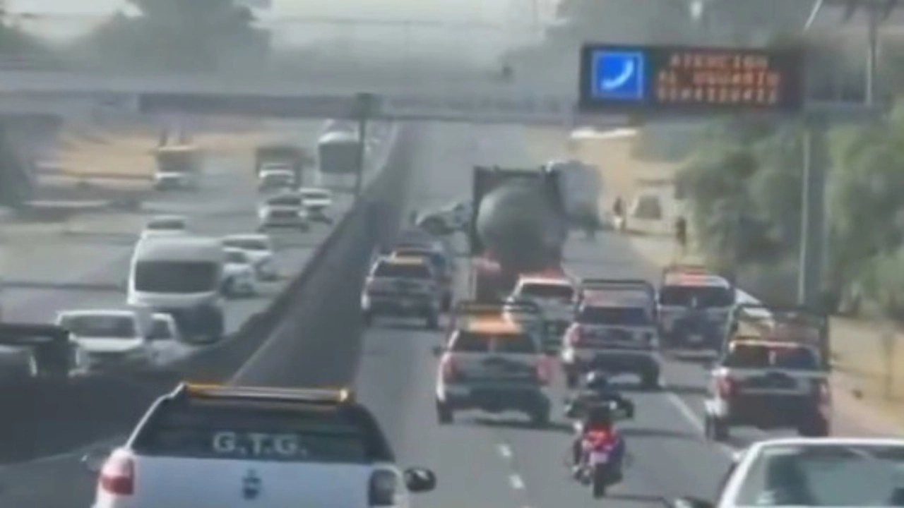Robo de pipa provoca persecución en carretera México-Pachuca HOY: Caos ...