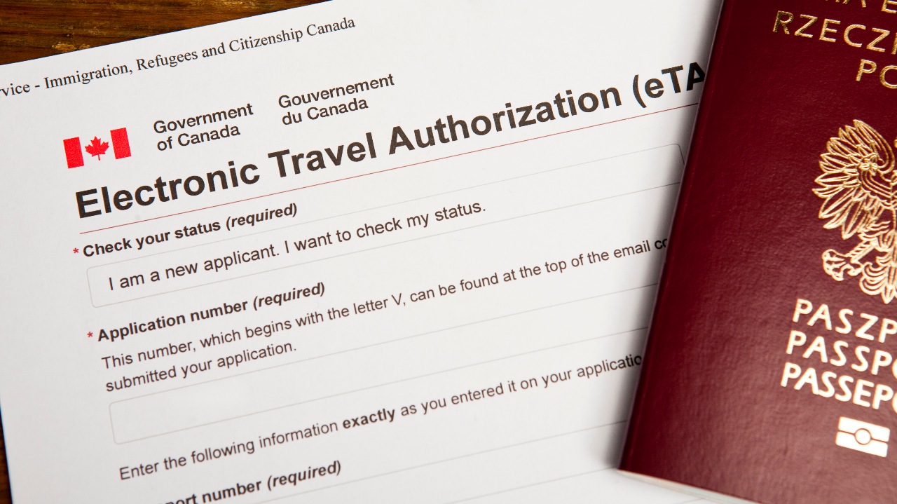 ¿Cómo tramitar el permiso eTA para viajar a Canadá y cuál es su costo?