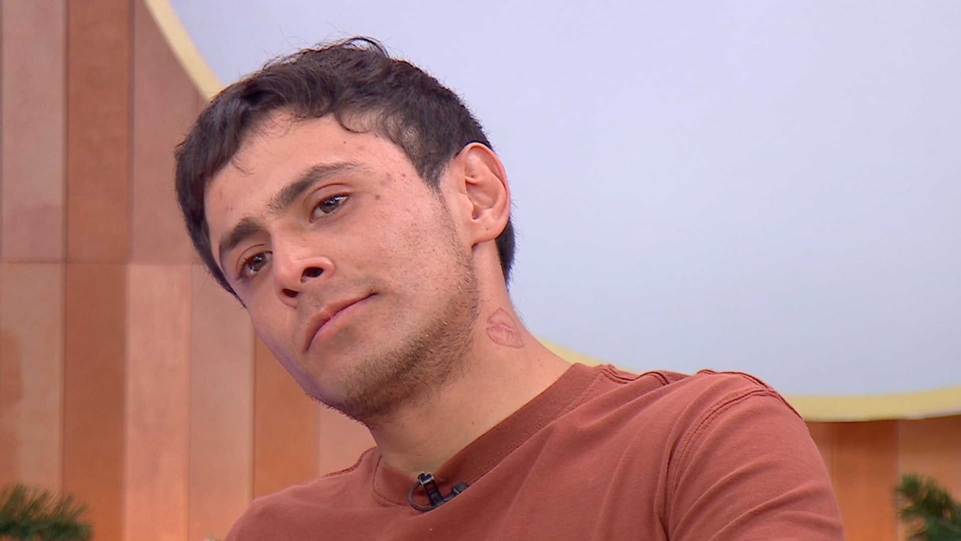 Demian no quiere a Gabriela y vive enojado todo el tiempo