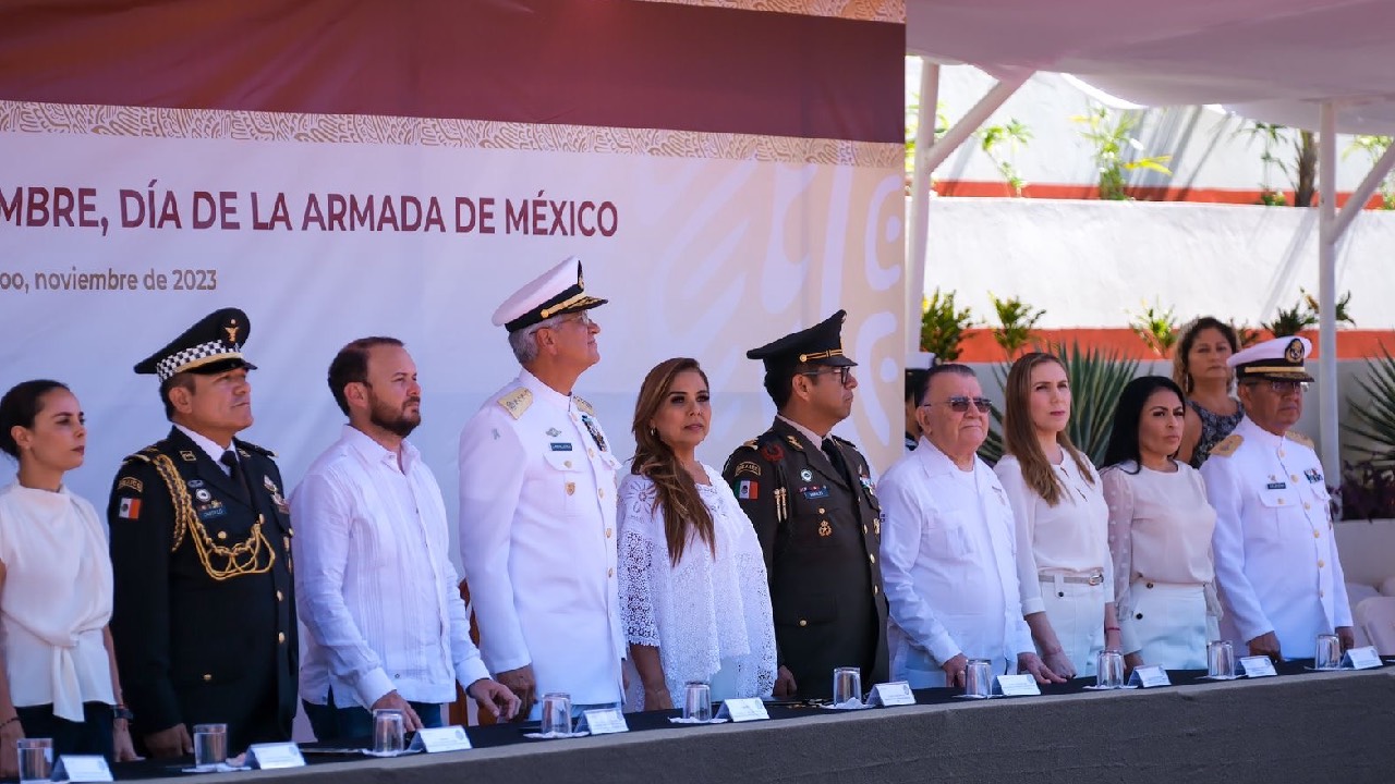 Mara Lezama conmemora a la Marina Armada de México en Quintana Roo