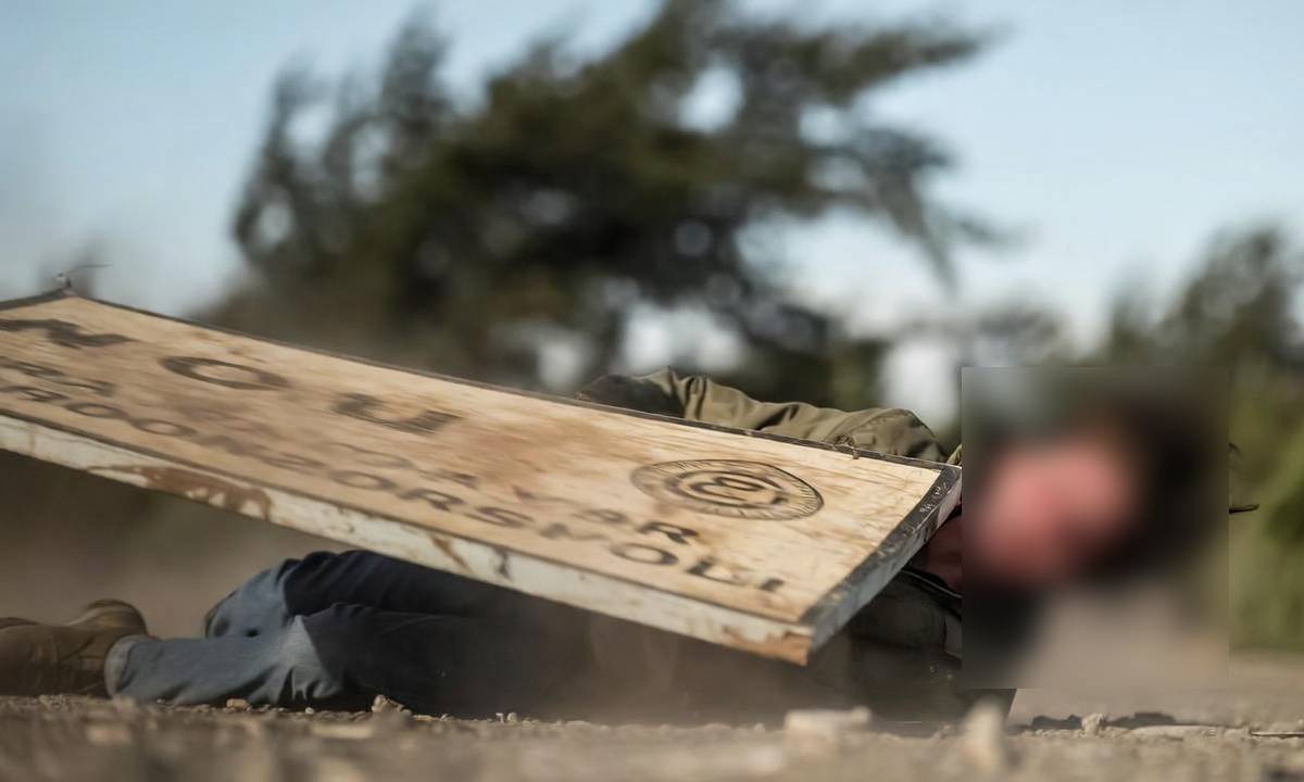 ¿Qué se sabe del joven que murió aplastado por letrero que cayó de ...