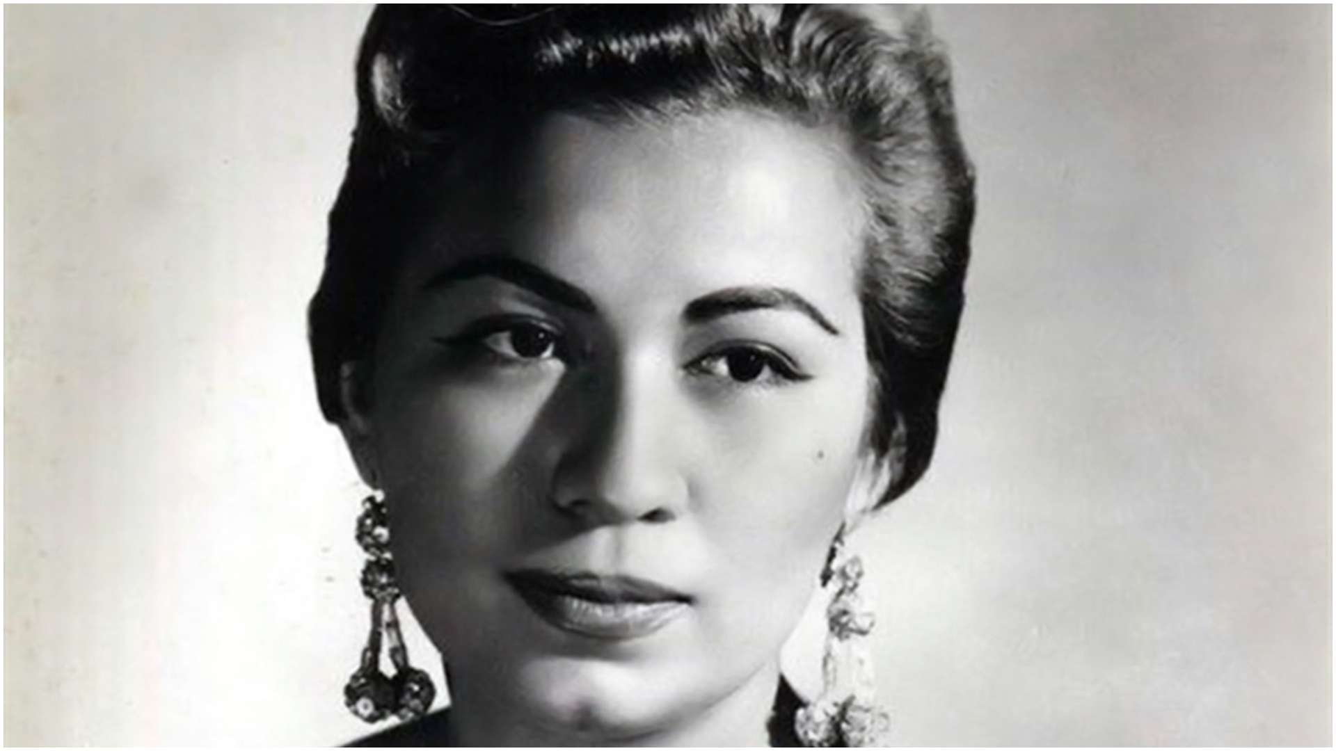 Lola Beltran, la primera mujer que cantó en el Palacio de Bellas Artes