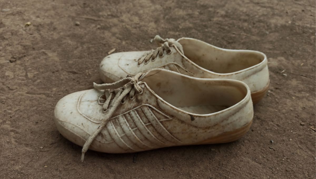 Este es el significado de llevar tenis sucios, según la psicología