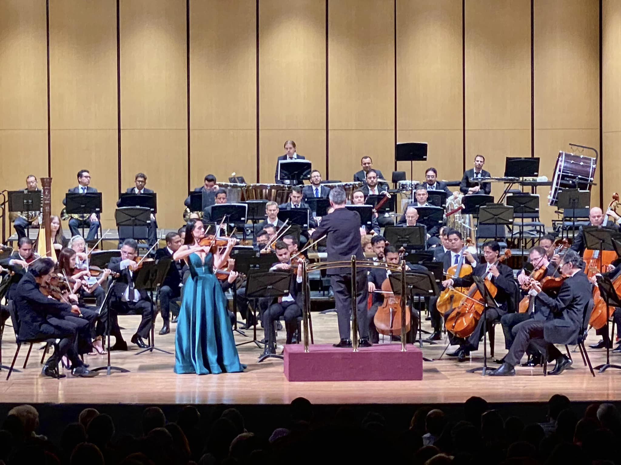 ¡Solista impacta a audiencia tapatía en el inicio de temporada de la OFJ!