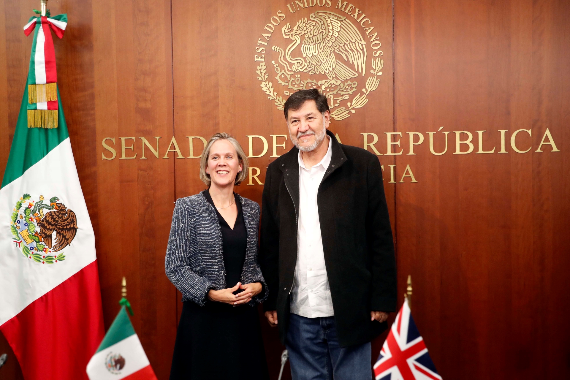 Embajadora del Reino Unido visita el Senado de la República