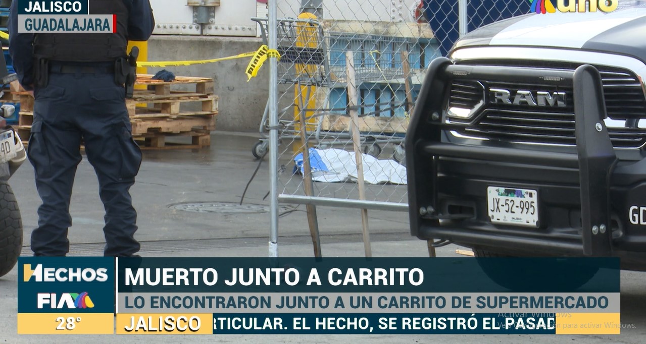 Hallan el cuerpo envuelto de un hombre en un carrito de supermercado
